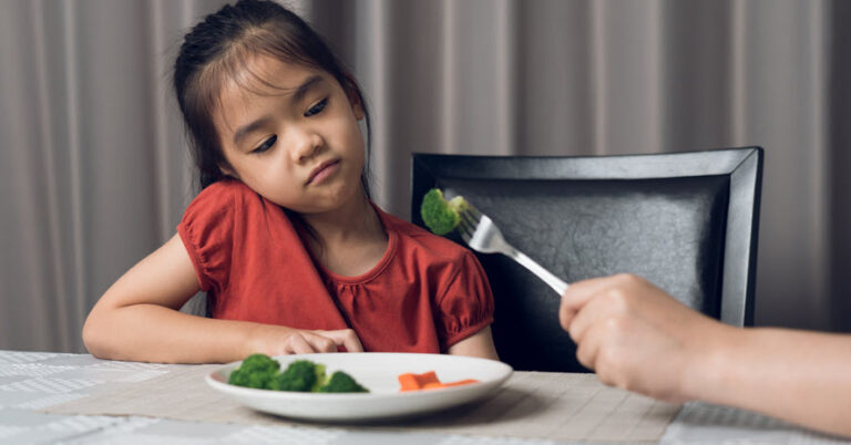 Very Picky Eating in Children with Autism - SPARK for Autism